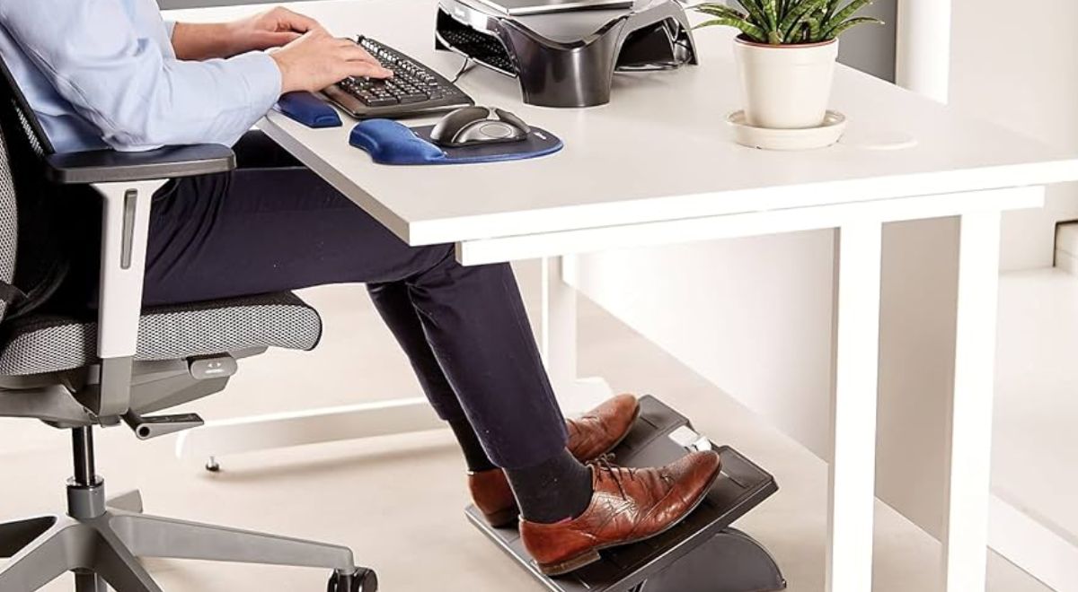 How to Select the Perfect Foot Rest for Your Desk Chair